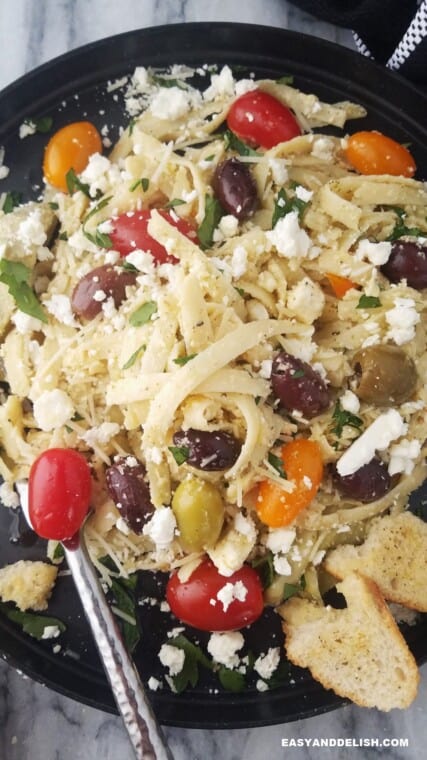 Mediterranean Pasta (in 15 Minutes) - Easy and Delish