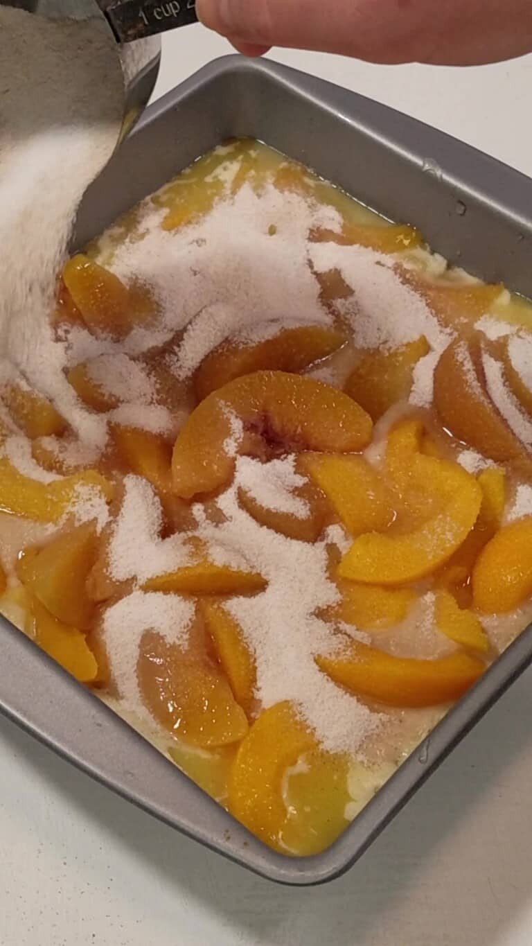Lazy Man's Peach Cobbler - Easy and Delish