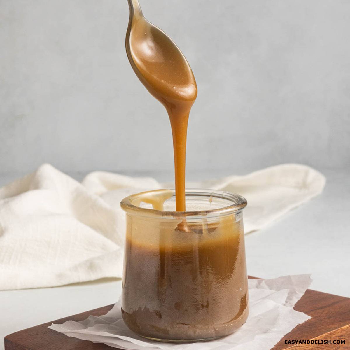 Vegan Caramel Sauce - Easy and Delish